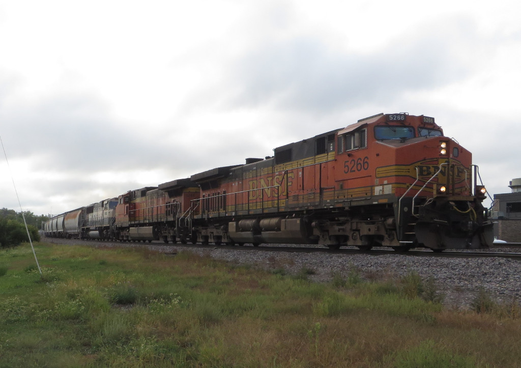 BNSF 5266 West